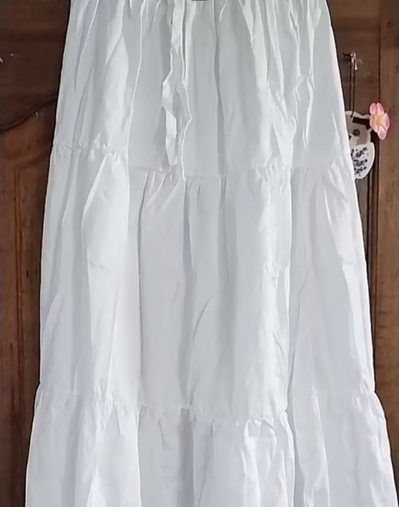 [NEW] rok putih bukan preloved, Fesyen Wanita, Pakaian Wanita, Gaun ...