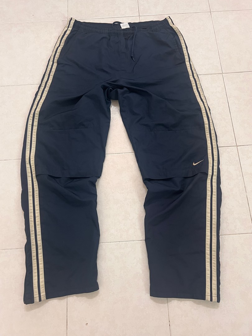 Nike baggy Tracksuit, Men's Fashion, Activewear on Carousell