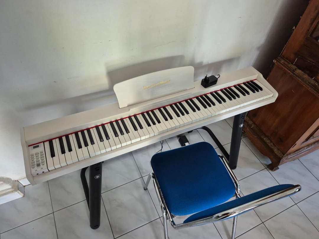 PIANO PORTABLE ELEKTRIK 88 KEYS, Musik & Media, Alat di Carousell
