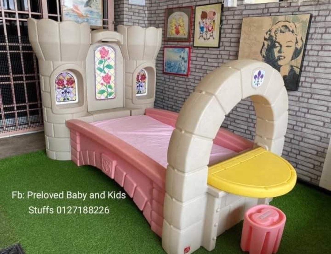 Step2 Castle Bed, Babies & Kids, Baby Nursery & Kids Furniture ...
