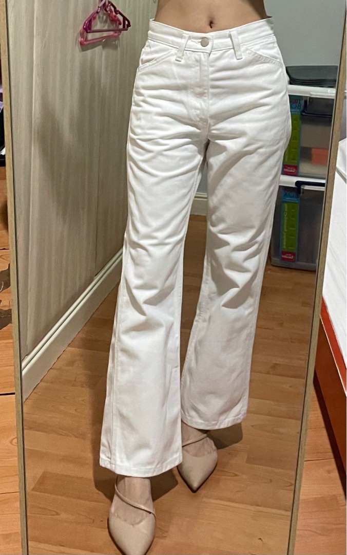 Uniqlo Straight White Denim Jeans, Women's Fashion, Bottoms, Jeans on ...