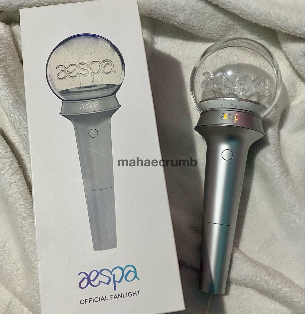 AESPA Official Fanlight/Lightstick w/ Karina and Giselle POB PC, Hobbies & Toys, Memorabilia ...