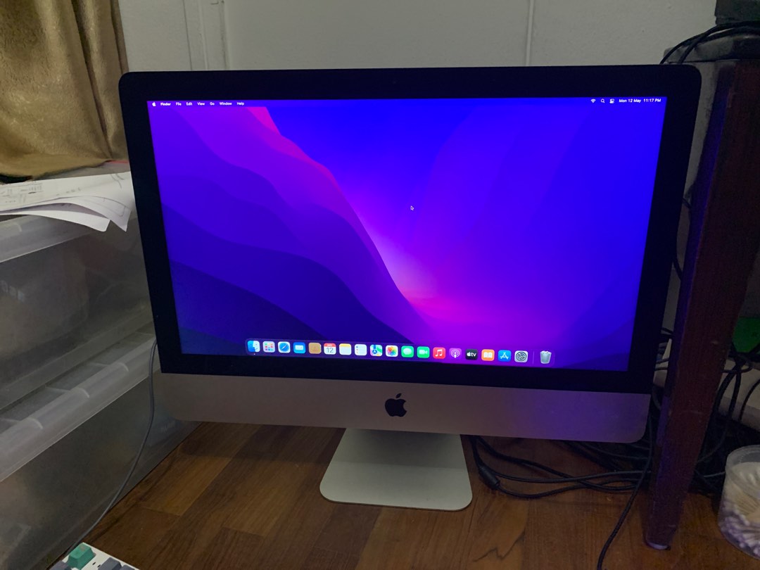 iMac 21.5 inch late 2015, Computers & Tech, Desktops on Carousell