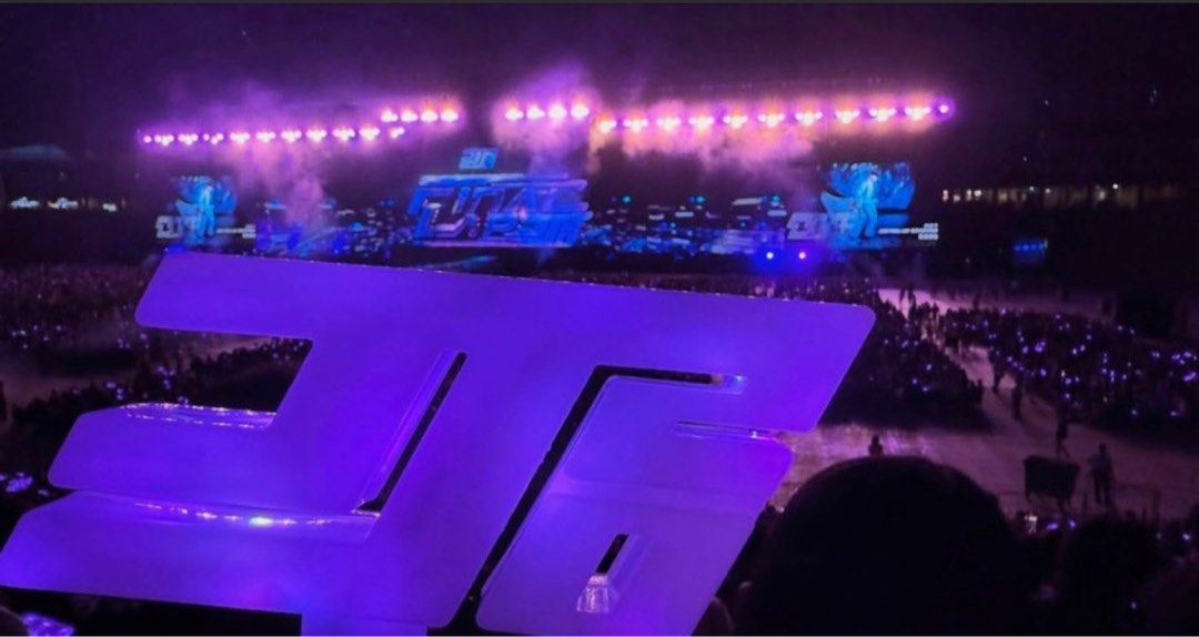 JJ20 Final Lap Concert Lightstick, Hobbies & Toys, Collectibles ...