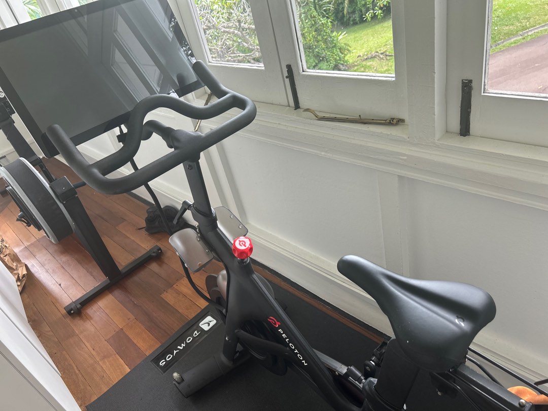 Peloton Bike, Sports Equipment, Exercise & Fitness, Cardio & Fitness ...