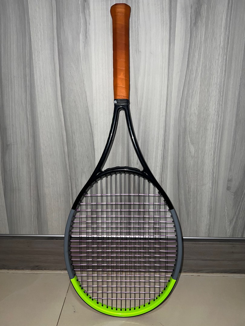 (Pro Stock) Wilson H22 18x20 in Blade v7 Cosmetic, Sports Equipment ...