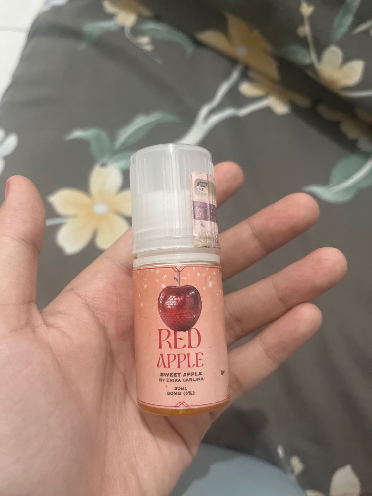 red apple F00m foom liquid, Elektronik, Lainnya di Carousell
