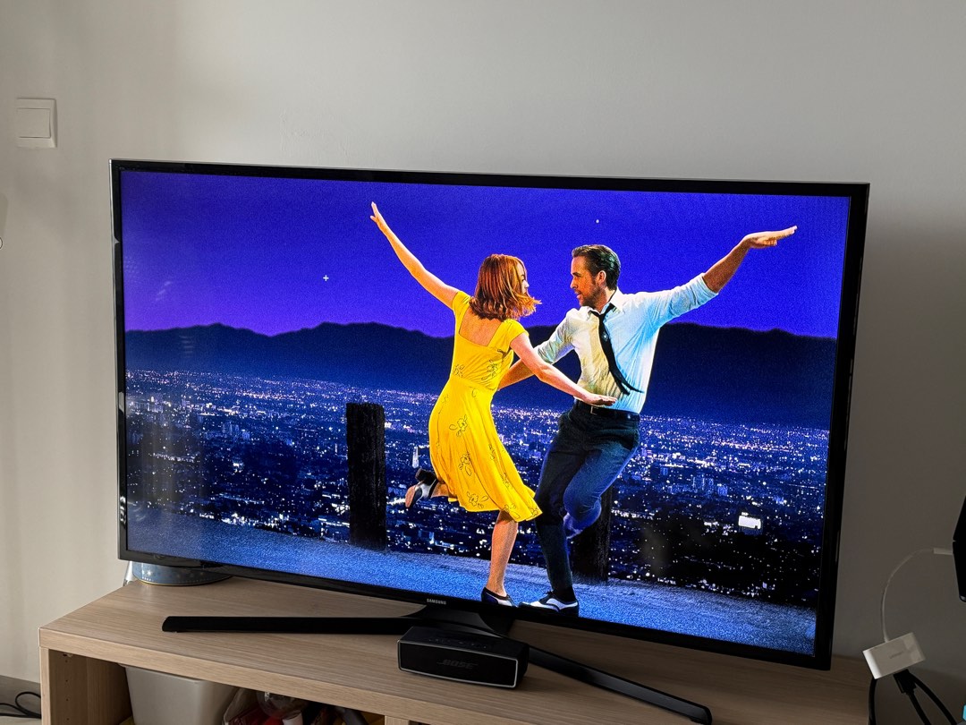 Samsung 49 inch TV, TV & Home Appliances, TV & Entertainment, TV on ...