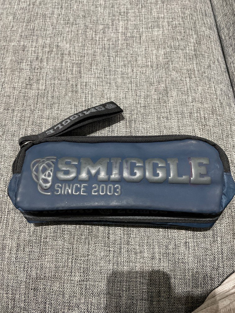 Smiggle Pencil Pouch 100% authentic, Buku & Alat Tulis, Alat Tulis di ...
