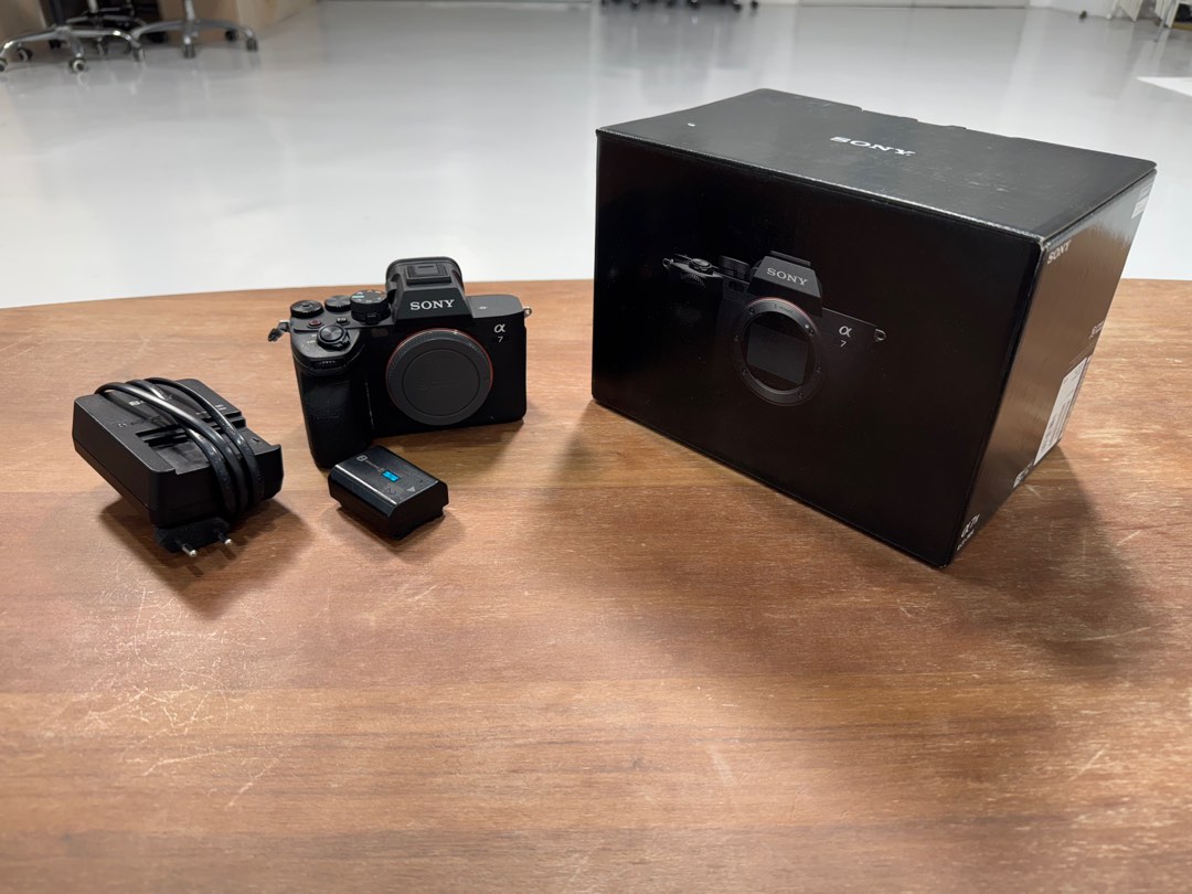 Sony A7 mk4 fast deal for today only, Photography, Cameras on Carousell