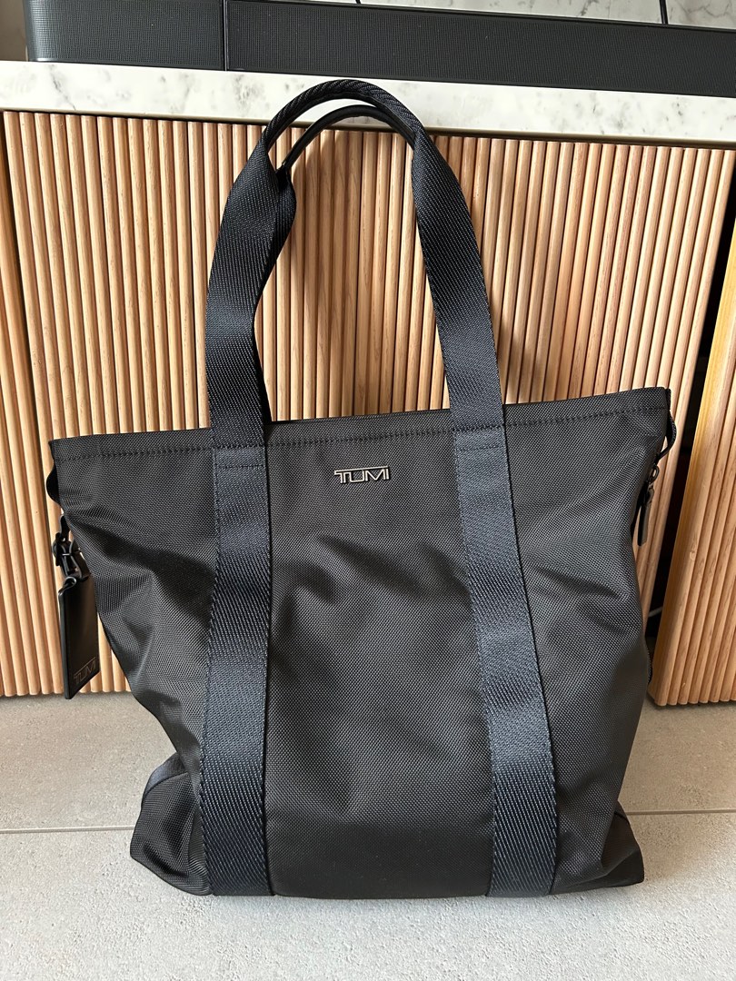 Tumi Tote Bag, Men's Fashion, Bags, Sling Bags on Carousell