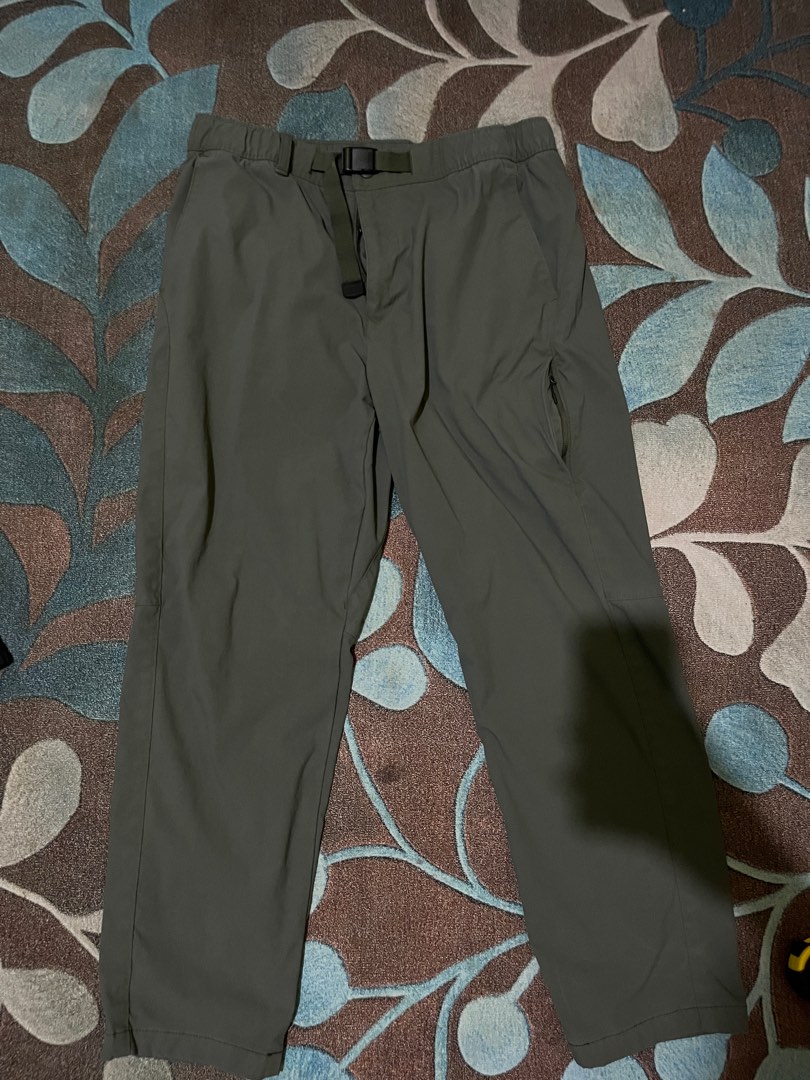 Uniqlo tactical track pants sage green, Men's Fashion, Bottoms ...