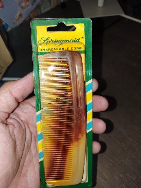 Vintage SPRINGMAID Wallett COMB nostalgic, Hobbies & Toys, Memorabilia ...