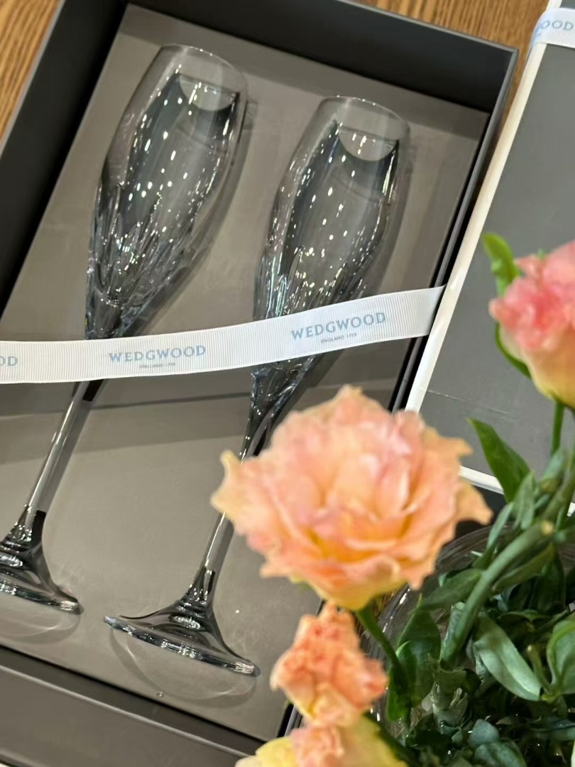 WEDGWOOD VeraWang Crystal Champagne Glass, Furniture & Home Living ...