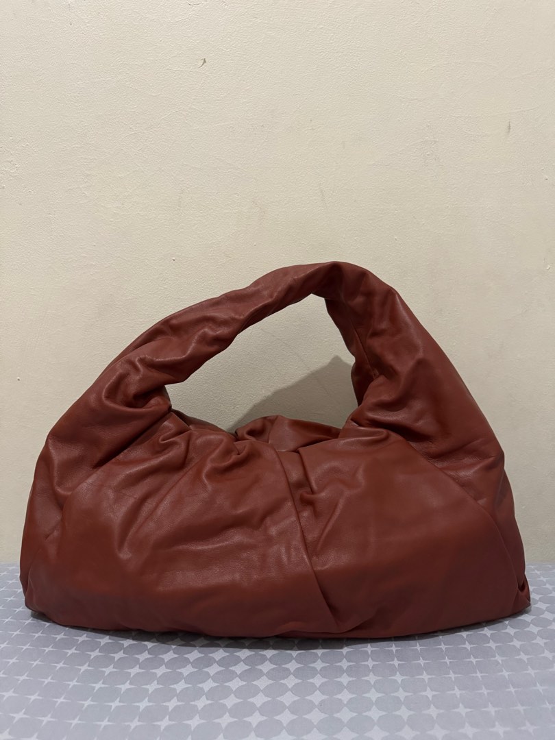 Bottega Venetta, Barang Mewah, Tas & Dompet di Carousell