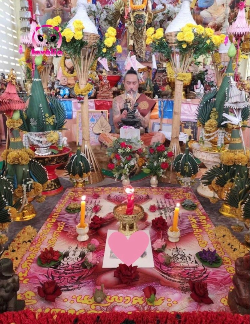 Eternal Commitment & Connection Ritual Believed To Strengthen Loyalty ...