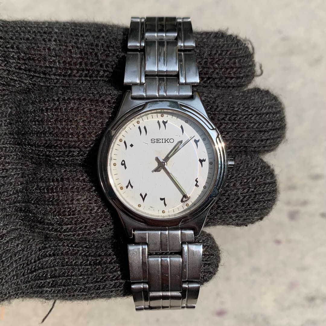 Jam Tangan Seiko Arabic Numerals Dial 7N01 0BN0. Not Cartier Tank Watch ...