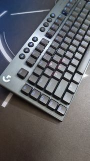 Logitech MX Mechanical Full sized + Logitech USB Bolts dongles 2.4ghz ...