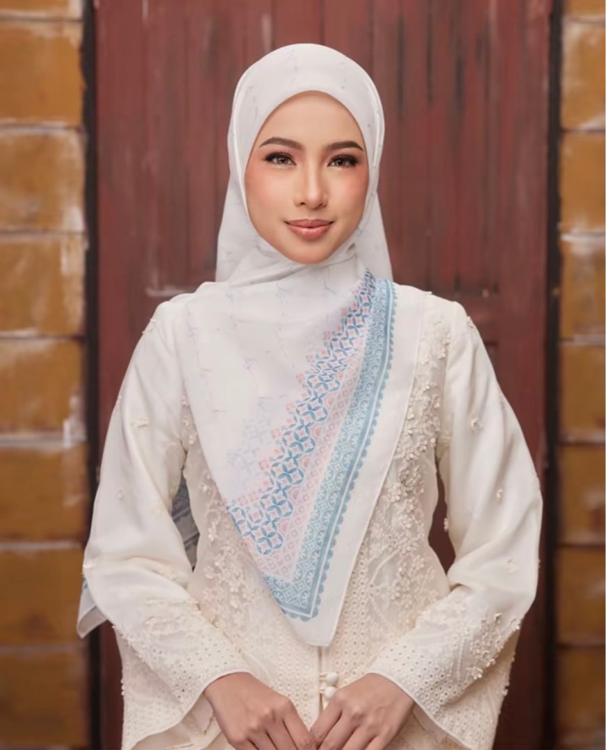 Monogram Ombre By Lima Segi (Bawal) Cotton, Women's Fashion, Muslimah ...