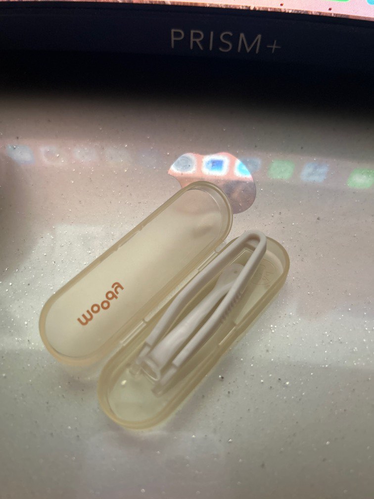 Moody Lens Contact Lens Applicator, Beauty & Personal Care, Vision Care on Carousell