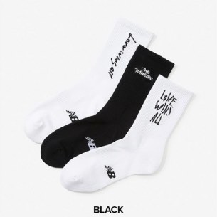 [Official] Love Wins All IU New Balance Socks Set, Hobbies & Toys ...