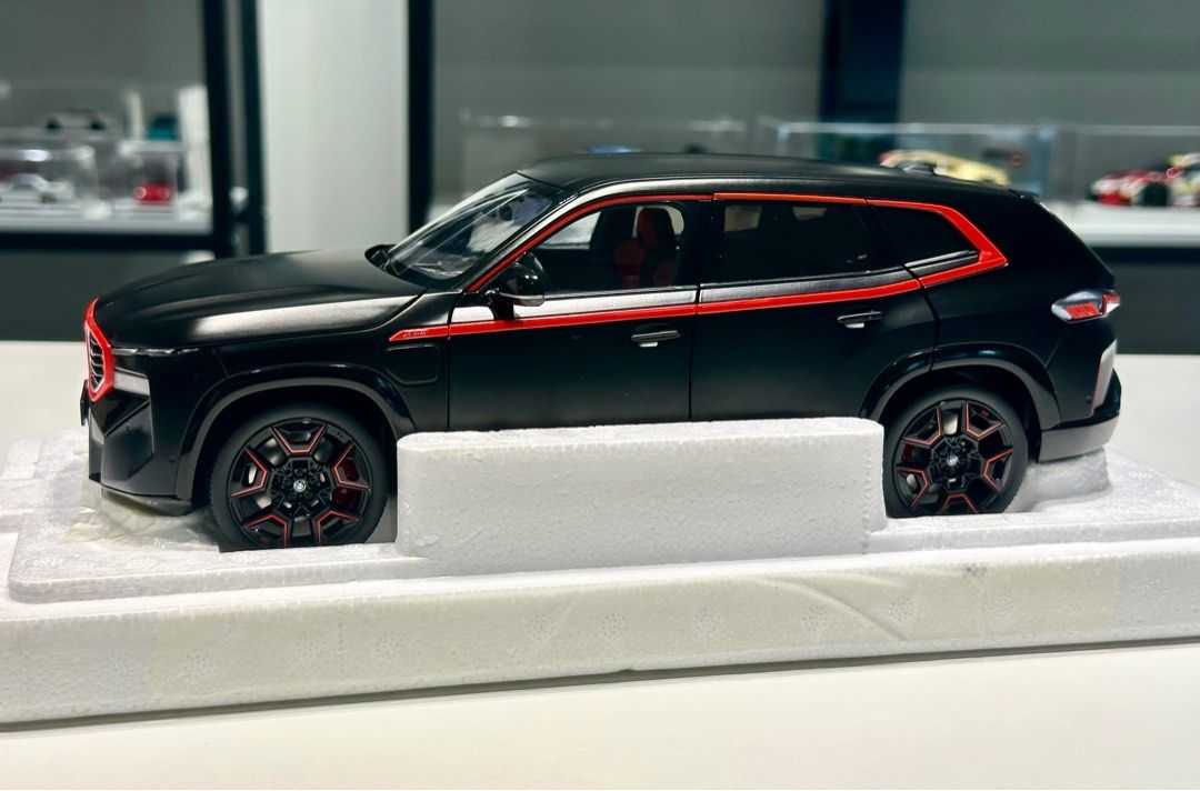 1/18 Minichamps BMW XM 2023 Matt Black Fully Openable Version, Hobbies ...