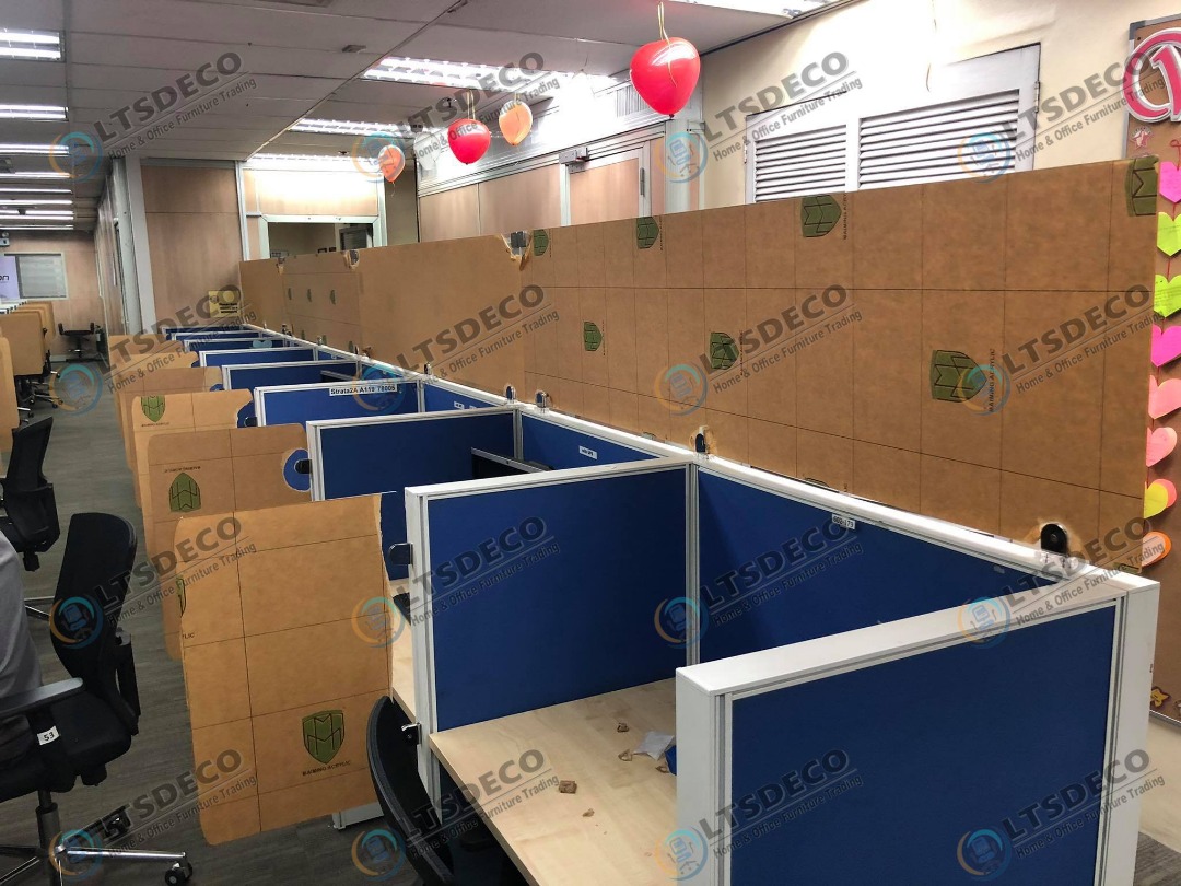 CALL CENTER TABLE OFFICE PARTITION, Furniture & Home Living, Office ...