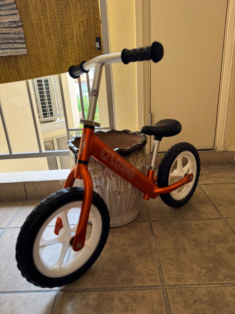 Cruzee Balance Bike, Sports Equipment, Bicycles & Parts, Bicycles on ...