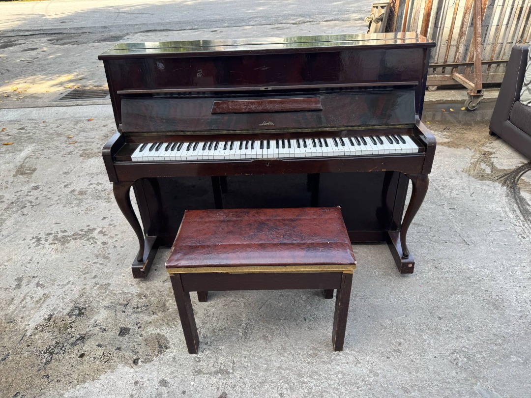 [Faulty/Rosak] Sauter Upright Piano Keyboard, Hobbies & Toys, Music ...