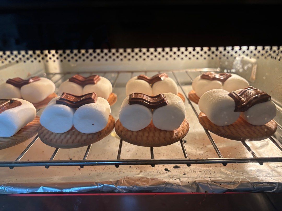 HALAL Chocolate Smores, Food & Drinks, Homemade Bakes on Carousell