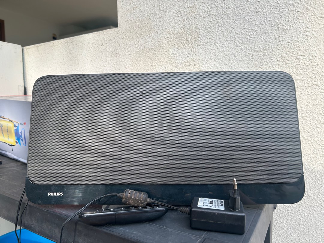 Philips BTM-2460 Integrated Bluetooth Speaker with remote control ...