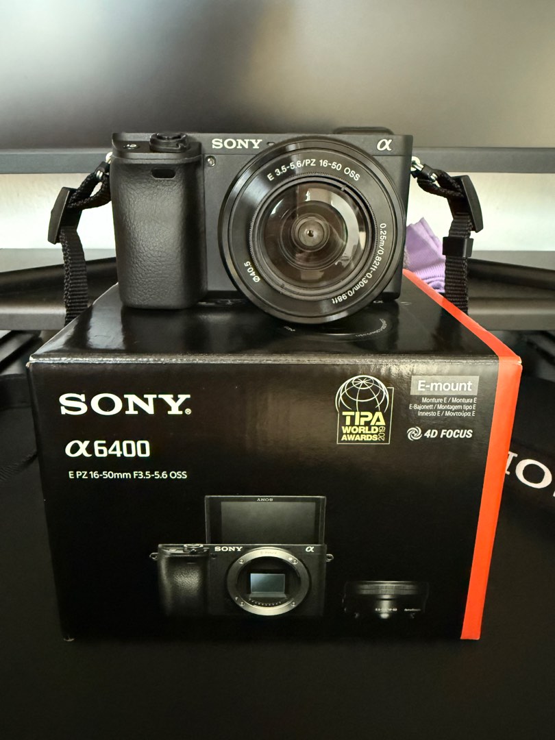 Sony A6400 with Zoom Kit Lens 16-50mm, Photography, Cameras on Carousell
