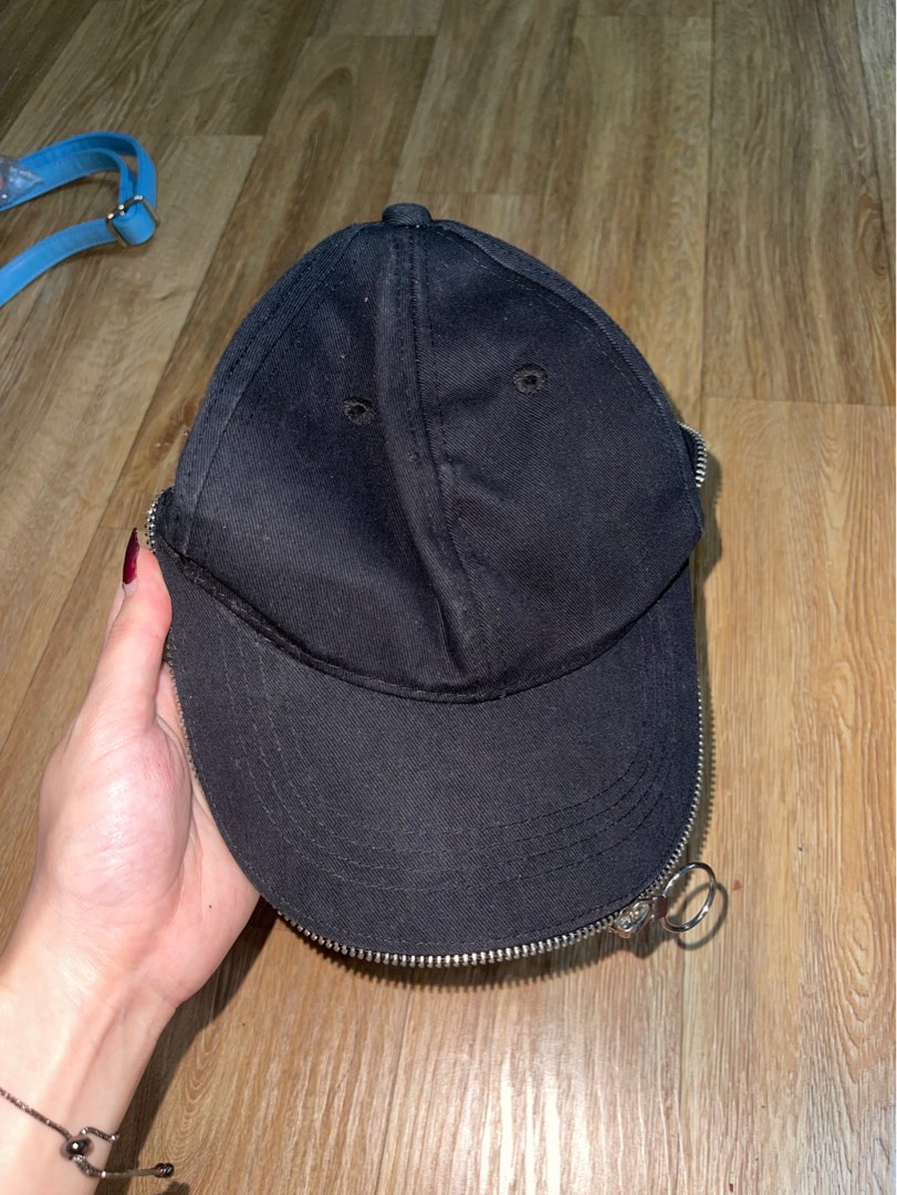 topi k-pop idol, Fesyen Pria, Aksesoris, Topi di Carousell