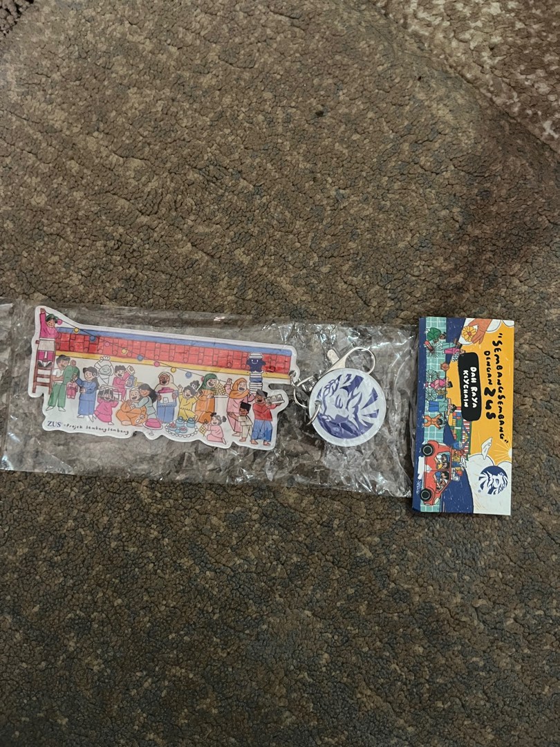 Zus x projek sembangsembang key chain, Hobbies & Toys, Collectibles ...