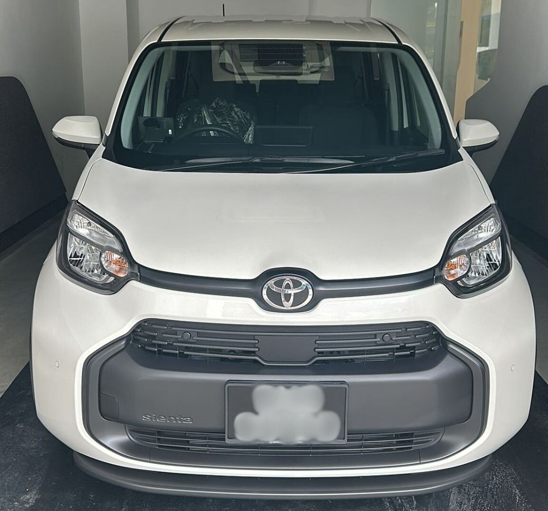 2023 Toyota Sienta Hybrid dual power doors available on 22/10/2025 ...