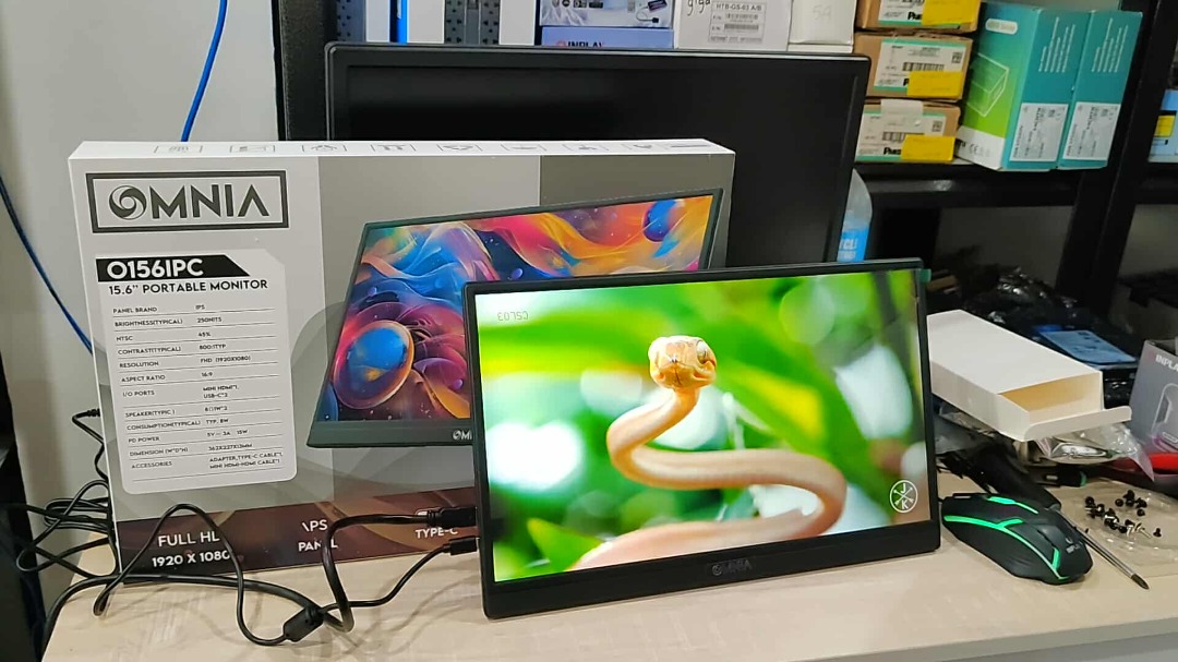 ‼️ OMNIA PORTABLE MONITOR ONSTOCK ‼️, Computers & Tech, Parts ...