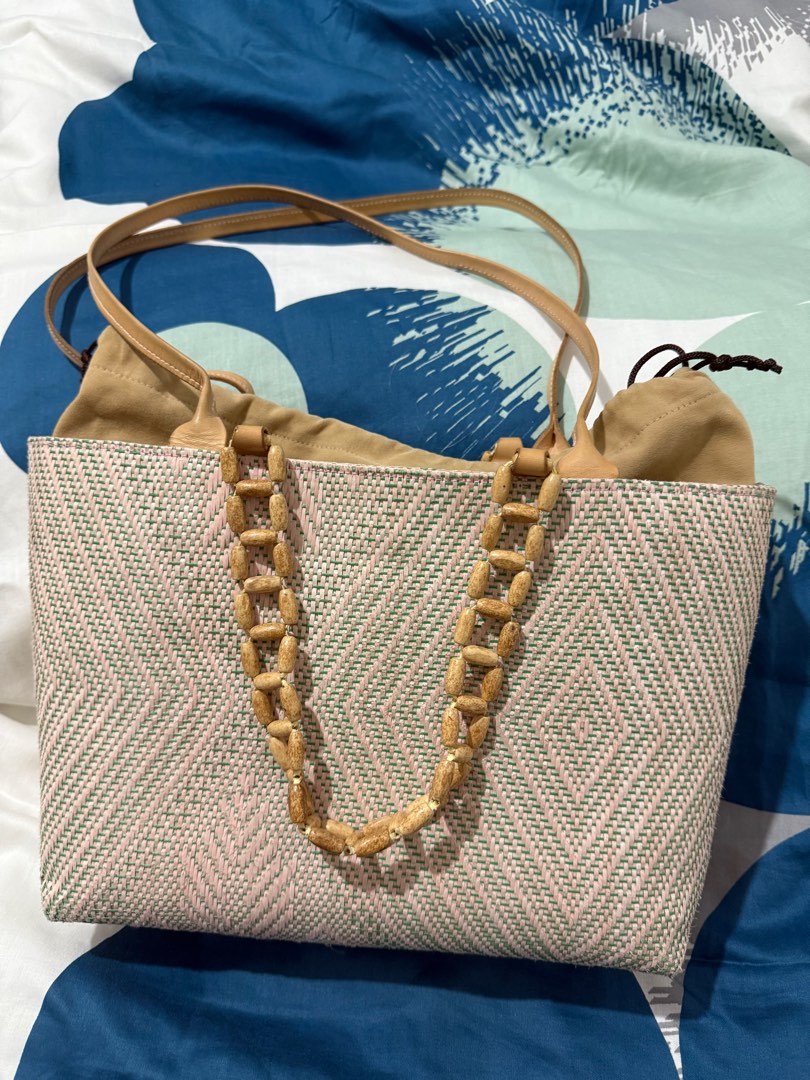 Halo halo bag (arawaraw tote in pink/green), Women's Fashion, Bags ...