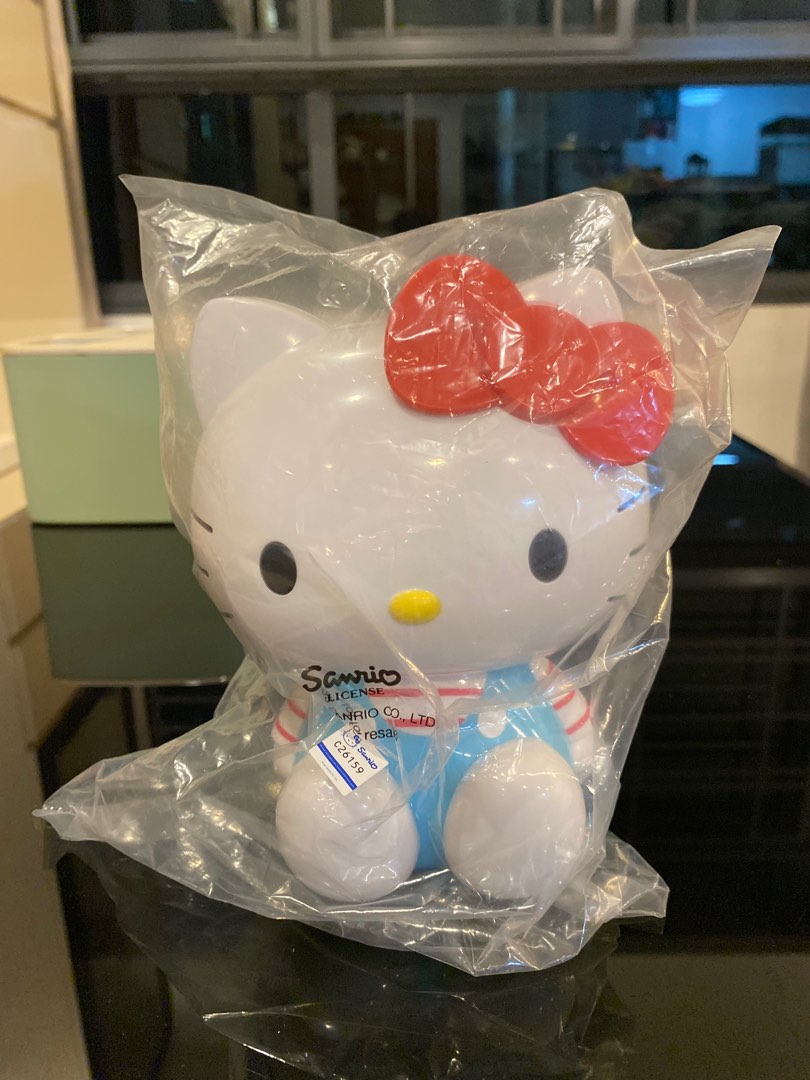 Hello Kitty Coin Bank, Hobbies & Toys, Toys & Games on Carousell