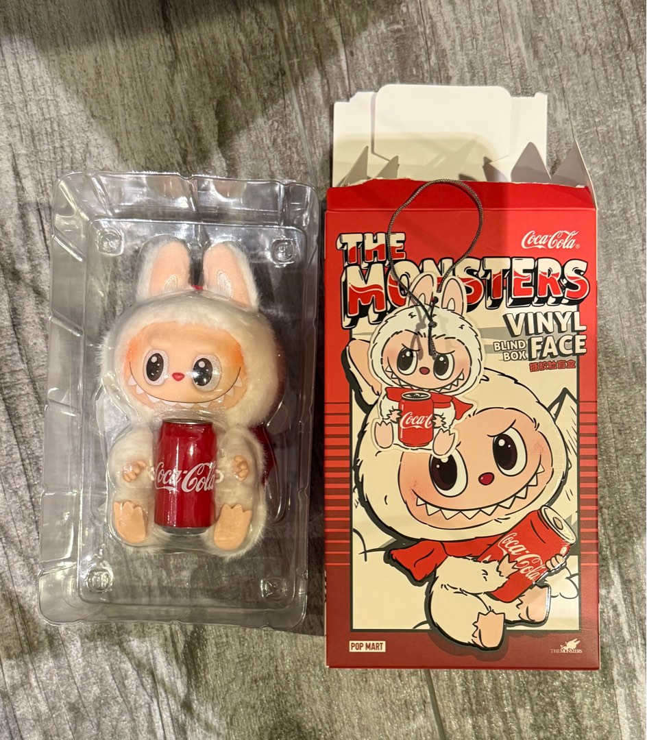 Labubu coke 可樂, 興趣及遊戲, 玩具 & 遊戲類 - Carousell