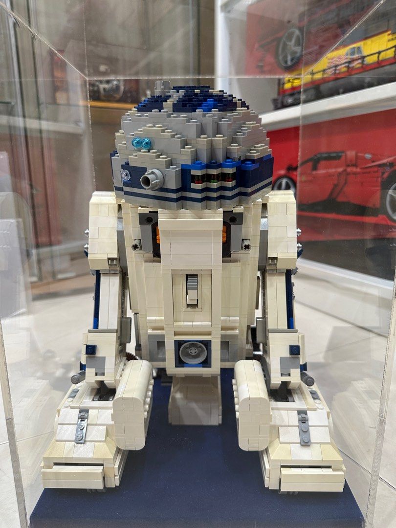 Lego 10225 UCS R2D2 Motorised, Hobbies & Toys, Toys & Games on Carousell