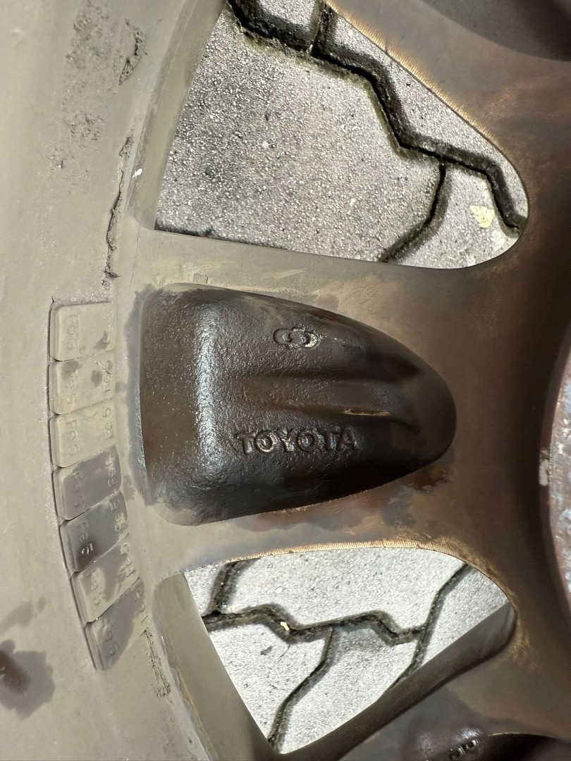 Original 16 inch Toyota rim with tyre, Car Accessories, Tyres & Rims on ...