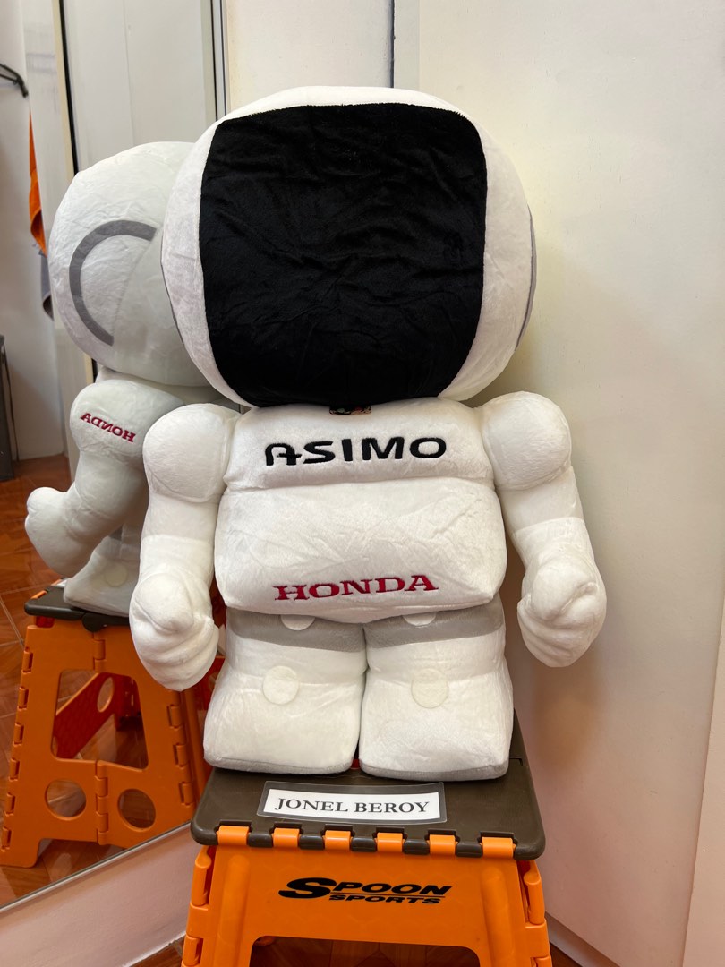 Original Asimo Honda XL doll (60cm tall), Hobbies & Toys, Toys & Games ...