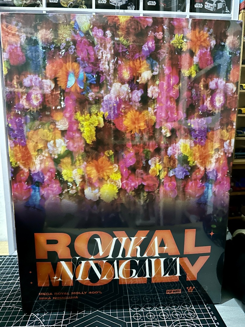 Popmart Royal Molly 400% Mika Ninagawa, Hobbies & Toys, Toys & Games on ...