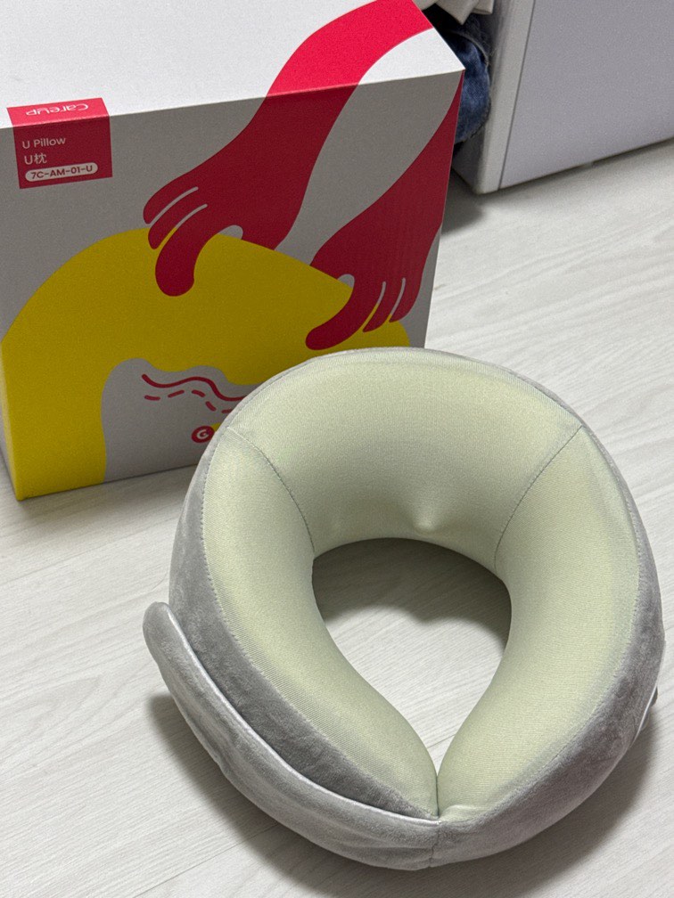 Ulike massage pillow, Garage Sale on Carousell