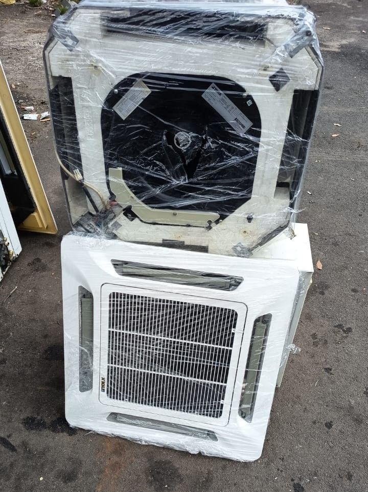 1hp 1.5hp York Acson Ceiling Cassette Aircond, Announcements on Carousell