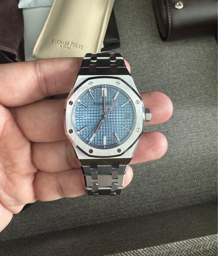 Audemars Piguet Ice Blue Dial 15550ST 2024, Luxury, Watches on Carousell