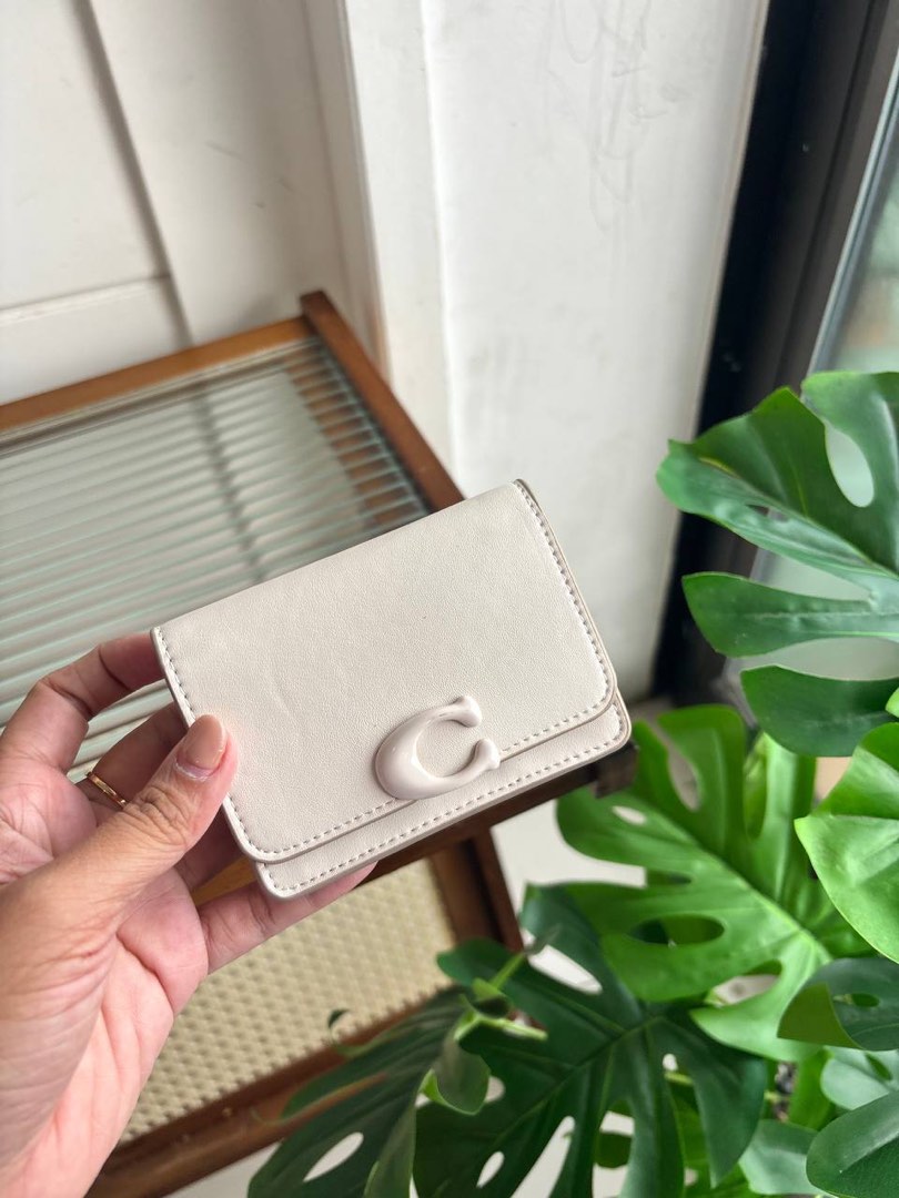 Coach Bandit Card Case, Women's Fashion, Bags & Wallets, Wallets & Card ...