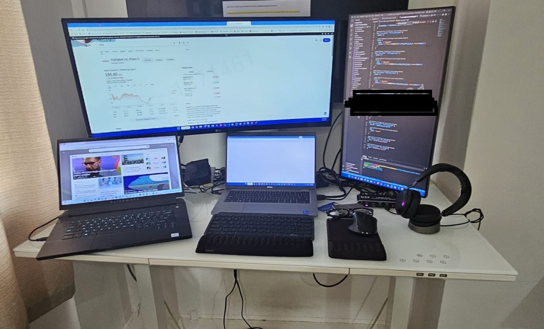 Computer Table Setup with Dual Monitors + Gaming Chair + Free KVM ...