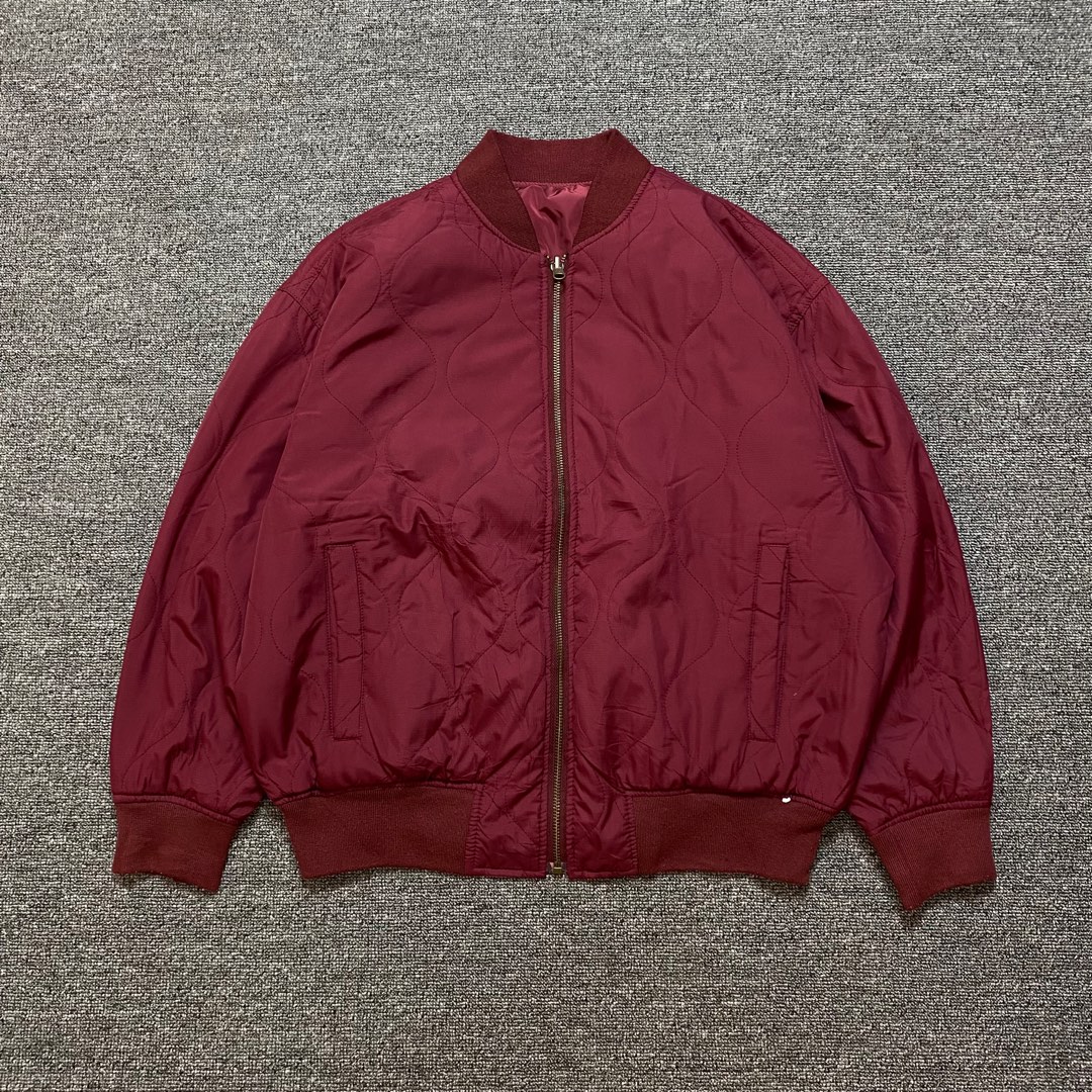 Gu uniqlo bomber jacket, Fesyen Pria, Pakaian , Baju Luaran di Carousell