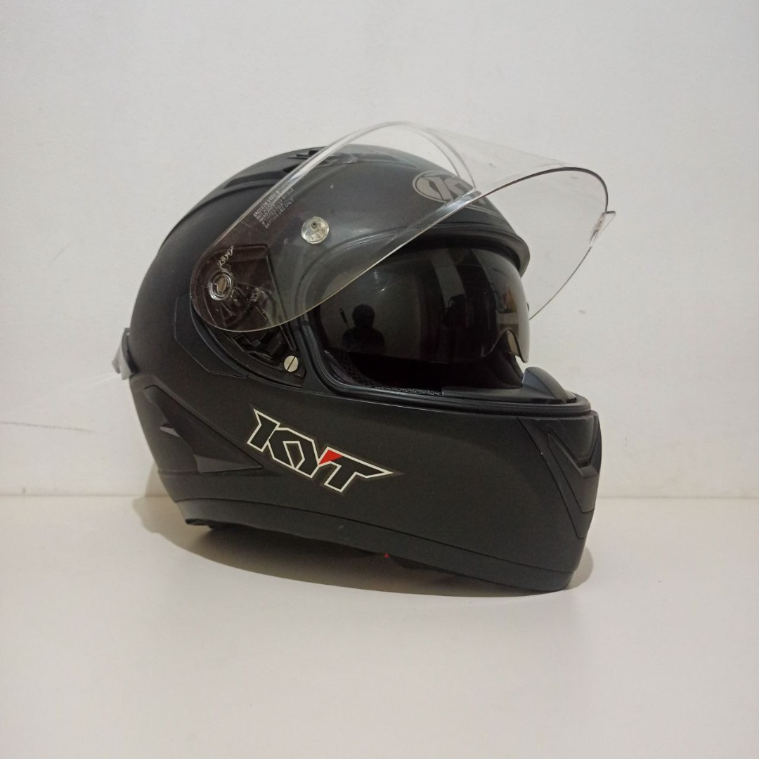 Helm KYT Falcon Fr Ukuran L Hitam Original, Motor di Carousell